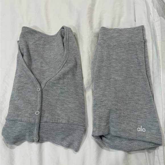 ALO Yoga | Tops | Alo Yoga Set | Poshmark